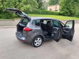 Grey Opel Zafira 2012 in Jekabpils, with an engine capacity of 2.00 L and mileage of 249 thousand km for 6250 €, photo 20 on AUTOMOTO.COM.LV