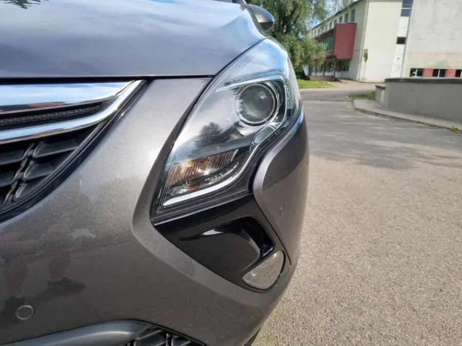 Grey Opel Zafira 2012 in Jekabpils, with an engine capacity of 2.00 L and mileage of 249 thousand km for 6250 €, photo 26 on AUTOMOTO.COM.LV