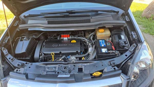 Grey Opel Zafira 2012 in Pasvalys, with an engine capacity of 1.60 L and mileage of 167 thousand km for 3700 €, photo 10 on AUTOMOTO.COM.LV