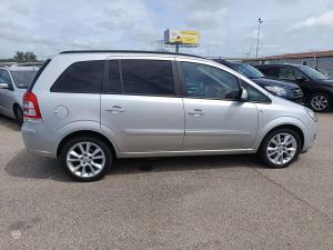 Grey Opel Zafira 2012 in Marijampole, with an engine capacity of 1.60 L and mileage of 138 thousand km for 3250 €, photo 3 on AUTOMOTO.COM.LV