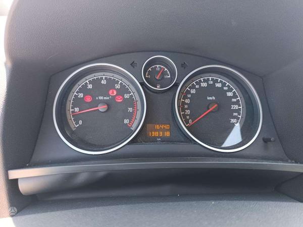 Pelēks Opel Zafira 2012 Marijampole, ar dzinēja tilpumu 1.60 L un nobraukumu 138 tūkst. km par 3250 €, foto 10 vietnē AUTOMOTO.COM.LV