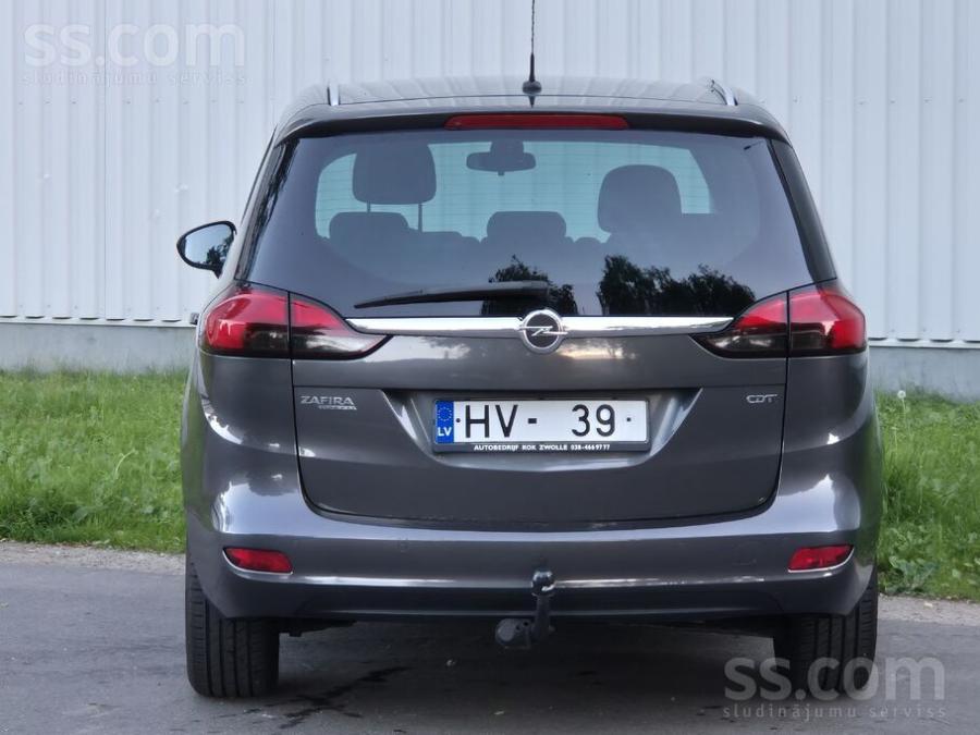 Grey Opel Zafira 2012 in Riga, with an engine capacity of 2.00 L and mileage of 0 thousand km for 4590 €, photo 9 on AUTOMOTO.COM.LV