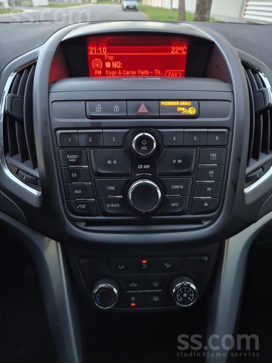 Grey Opel Zafira 2012 in Riga, with an engine capacity of 2.00 L and mileage of 0 thousand km for 4590 €, photo 17 on AUTOMOTO.COM.LV