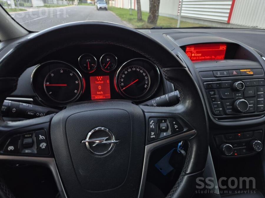 Grey Opel Zafira 2012 in Riga, with an engine capacity of 2.00 L and mileage of 0 thousand km for 4590 €, photo 18 on AUTOMOTO.COM.LV