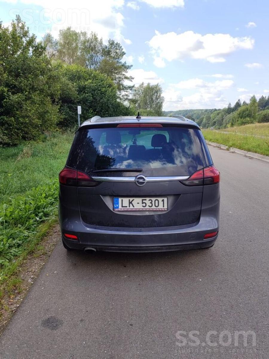 Grey Opel Zafira 2012 in Jurmala, with an engine capacity of 2.00 L and mileage of 424 thousand km for 2700 €, photo 4 on AUTOMOTO.COM.LV