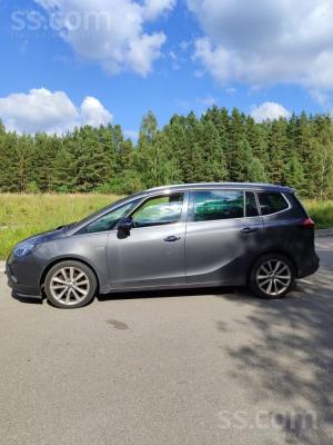 Grey Opel Zafira 2012 in Jurmala, with an engine capacity of 2.00 L and mileage of 424 thousand km for 2700 €, photo 5 on AUTOMOTO.COM.LV