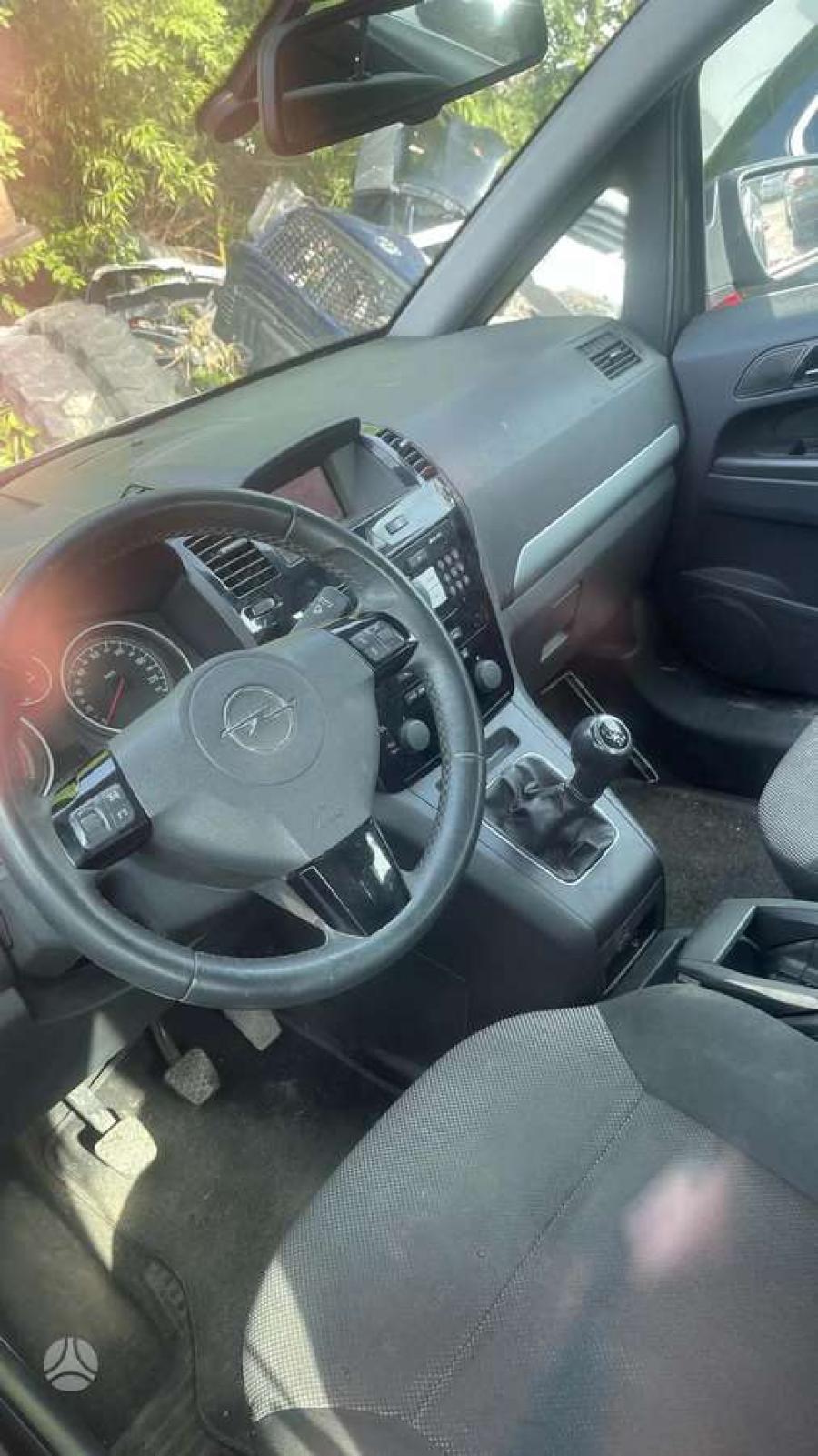 Grey Opel Zafira 2012 in Kaunas, with an engine capacity of 1.70 L and mileage of 0 thousand km for 1450 €, photo 6 on AUTOMOTO.COM.LV