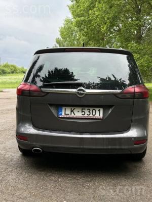 Grey Opel Zafira 2012 in Aizkraukle, with an engine capacity of 2.00 L and mileage of 414 thousand km for 4850 €, photo 5 on AUTOMOTO.COM.LV