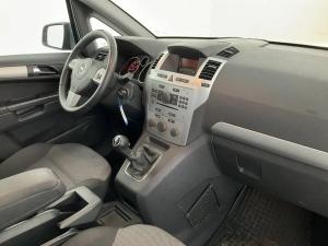 Grey Opel Zafira 2012 in Limbazi, with an engine capacity of 1.60 L and mileage of 202 thousand km for 4250 €, photo 9 on AUTOMOTO.COM.LV