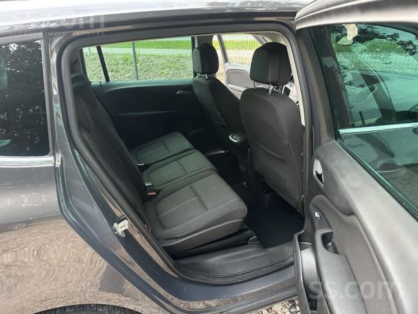 Pelēks Opel Zafira 2012 Cēsis, ar dzinēja tilpumu 2.00 L un nobraukumu 0 tūkst. km par 6400 €, foto 10 vietnē AUTOMOTO.COM.LV