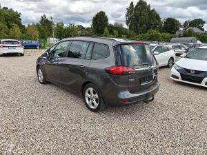 Grey Opel Zafira 2012 in Vilnius, with an engine capacity of 1.96 L and mileage of 305 thousand km for 3300 €, photo 5 on AUTOMOTO.COM.LV