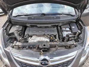 Grey Opel Zafira 2012 in Vilnius, with an engine capacity of 1.96 L and mileage of 305 thousand km for 3300 €, photo 14 on AUTOMOTO.COM.LV