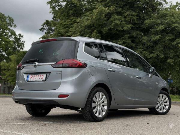 Pelēks Opel Zafira 2012 Alīta, ar dzinēja tilpumu 1.96 L un nobraukumu 302 tūkst. km par 4950 €, foto 4 vietnē AUTOMOTO.COM.LV