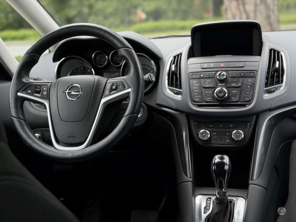Pelēks Opel Zafira 2012 Alīta, ar dzinēja tilpumu 1.96 L un nobraukumu 302 tūkst. km par 4950 €, foto 9 vietnē AUTOMOTO.COM.LV
