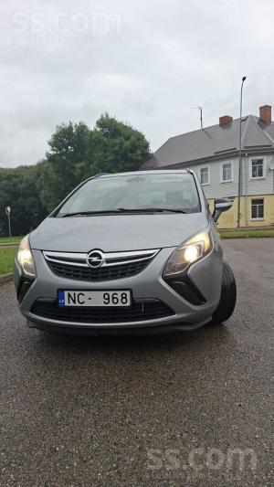 Grey Opel Zafira 2012 in Saldus, with an engine capacity of 2.00 L and mileage of 178 thousand km for 4100 €, photo 4 on AUTOMOTO.COM.LV