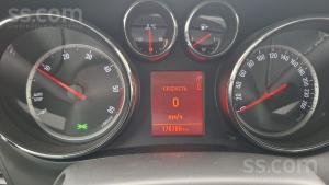 Grey Opel Zafira 2012 in Saldus, with an engine capacity of 2.00 L and mileage of 178 thousand km for 4100 €, photo 6 on AUTOMOTO.COM.LV