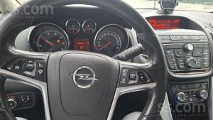 Grey Opel Zafira 2012 in Saldus, with an engine capacity of 2.00 L and mileage of 178 thousand km for 4100 €, photo 9 on AUTOMOTO.COM.LV
