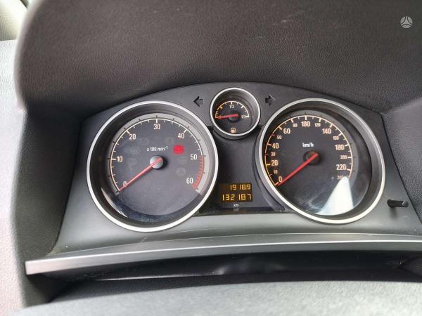 Pelēks Opel Zafira 2012 Klaipėda, ar dzinēja tilpumu 1.69 L un nobraukumu 132 tūkst. km par 2700 €, foto 8 vietnē AUTOMOTO.COM.LV