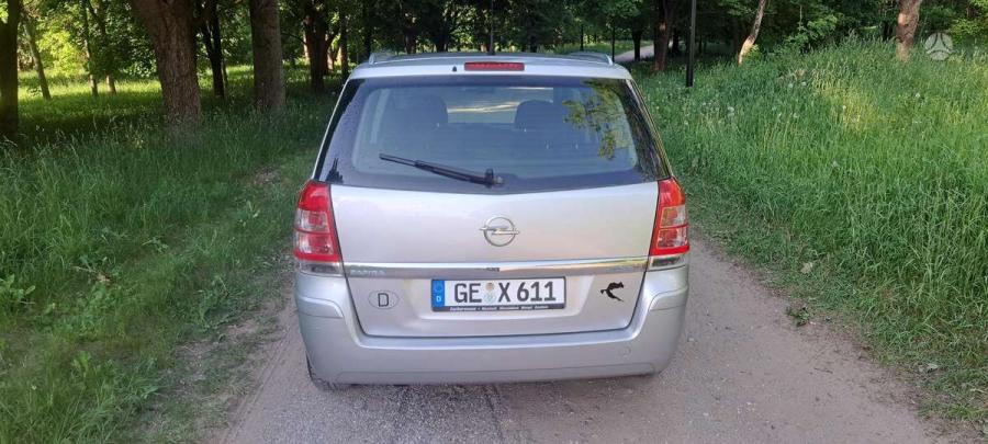 Pelēks Opel Zafira 2012 Viļņa, ar dzinēja tilpumu 1.60 L un nobraukumu 289 tūkst. km par 2780 €, foto 5 vietnē AUTOMOTO.COM.LV