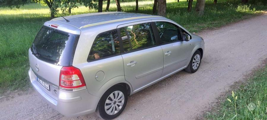 Pelēks Opel Zafira 2012 Viļņa, ar dzinēja tilpumu 1.60 L un nobraukumu 289 tūkst. km par 2780 €, foto 6 vietnē AUTOMOTO.COM.LV