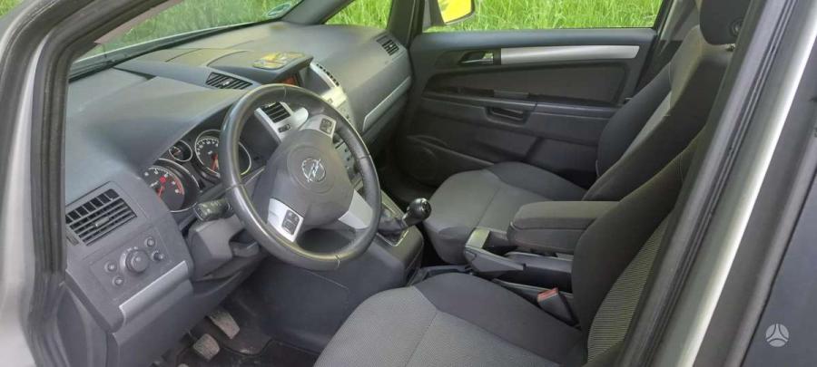 Pelēks Opel Zafira 2012 Viļņa, ar dzinēja tilpumu 1.60 L un nobraukumu 289 tūkst. km par 2780 €, foto 10 vietnē AUTOMOTO.COM.LV