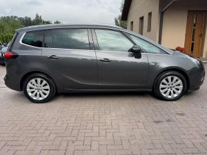 Grey Opel Zafira 2012 in Utena, with an engine capacity of 2.00 L and mileage of 248 thousand km for 4650 €, photo 5 on AUTOMOTO.COM.LV