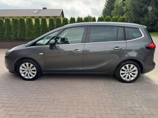 Grey Opel Zafira 2012 in Utena, with an engine capacity of 2.00 L and mileage of 248 thousand km for 4650 €, photo 9 on AUTOMOTO.COM.LV