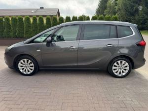 Grey Opel Zafira 2012 in Utena, with an engine capacity of 2.00 L and mileage of 248 thousand km for 4650 €, photo 9 on AUTOMOTO.COM.LV