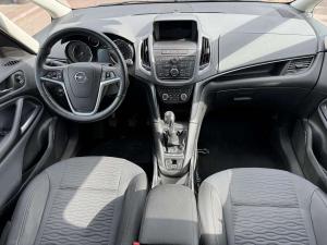Grey Opel Zafira 2012 in Utena, with an engine capacity of 2.00 L and mileage of 248 thousand km for 4650 €, photo 14 on AUTOMOTO.COM.LV