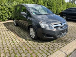Grey Opel Zafira 2012 in Valmiera, with an engine capacity of 1.70 L and mileage of 127 thousand km for 3750 €, photo 3 on AUTOMOTO.COM.LV