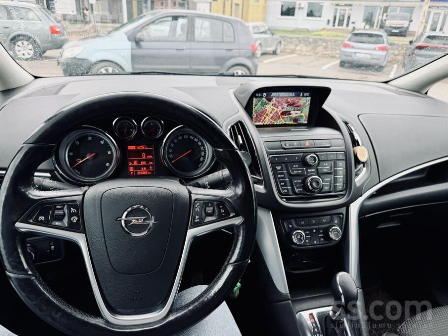 Pelēks Opel Zafira 2012 Rēzekne, ar dzinēja tilpumu 2.00 L un nobraukumu 256 tūkst. km par 7300 €, foto 12 vietnē AUTOMOTO.COM.LV