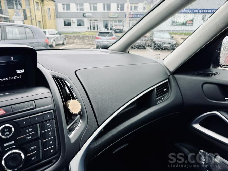 Pelēks Opel Zafira 2012 Rēzekne, ar dzinēja tilpumu 2.00 L un nobraukumu 256 tūkst. km par 7300 €, foto 15 vietnē AUTOMOTO.COM.LV
