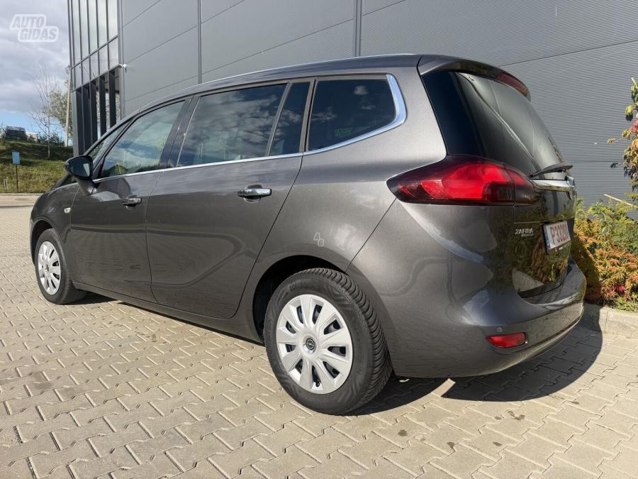 Grey Opel Zafira 2012 in Vilnius, with an engine capacity of 2.00 L and mileage of 230 thousand km for 4900 €, photo 7 on AUTOMOTO.COM.LV