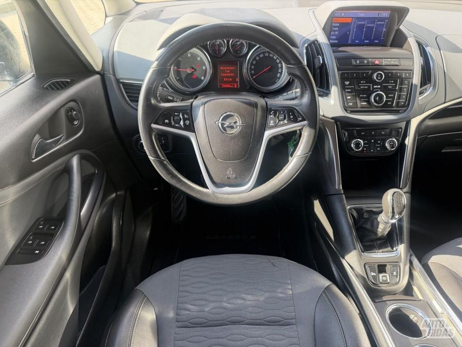 Grey Opel Zafira 2012 in Vilnius, with an engine capacity of 2.00 L and mileage of 230 thousand km for 4900 €, photo 24 on AUTOMOTO.COM.LV