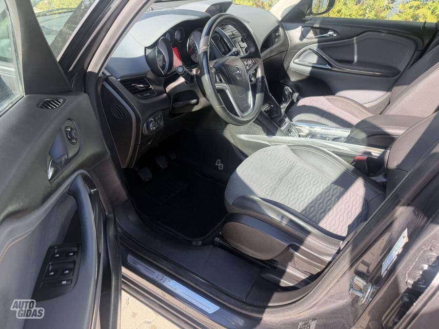 Grey Opel Zafira 2012 in Vilnius, with an engine capacity of 2.00 L and mileage of 230 thousand km for 4900 €, photo 25 on AUTOMOTO.COM.LV