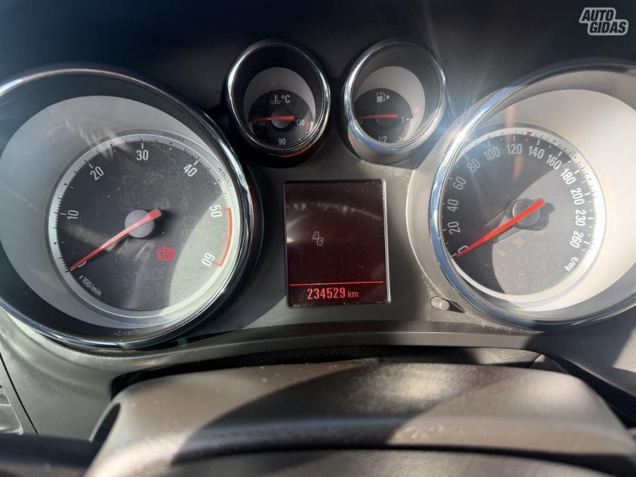 Grey Opel Zafira 2012 in Vilnius, with an engine capacity of 2.00 L and mileage of 230 thousand km for 4900 €, photo 27 on AUTOMOTO.COM.LV
