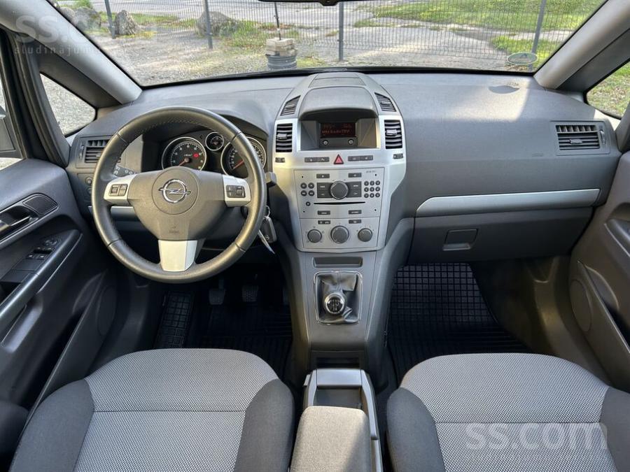 Pelēks Opel Zafira 2012 Limbaži, ar dzinēja tilpumu 1.60 L un nobraukumu 202 tūkst. km par 4250 €, foto 9 vietnē AUTOMOTO.COM.LV