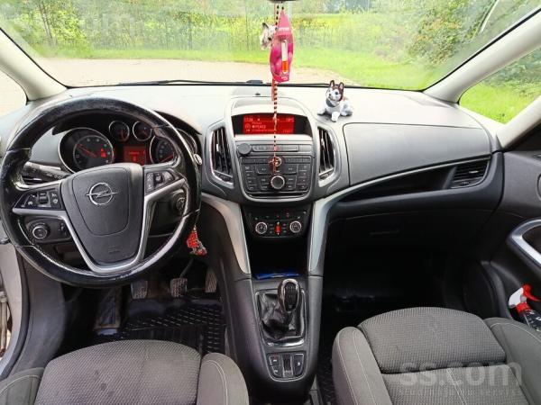 Opel Zafira 2012 Rīga vietnē Pelēks Opel Zafira 2012 Rīga, ar dzinēja tilpumu 2.00 L un nobraukumu 267 tūkst. km par 4150 €, foto 6 vietnē AUTOMOTO.COM.LV