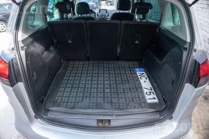 Pelēks Opel Zafira 2012 Liepāja, ar dzinēja tilpumu 2.00 L un nobraukumu 284 tūkst. km par 3900 €, foto 11 vietnē AUTOMOTO.COM.LV