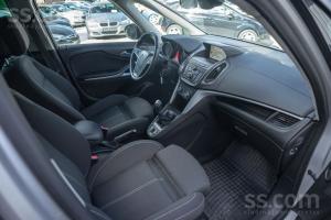 Pelēks Opel Zafira 2012 Liepāja, ar dzinēja tilpumu 2.00 L un nobraukumu 284 tūkst. km par 3900 €, foto 13 vietnē AUTOMOTO.COM.LV