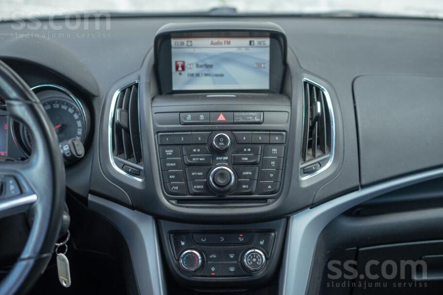 Pelēks Opel Zafira 2012 Liepāja, ar dzinēja tilpumu 2.00 L un nobraukumu 284 tūkst. km par 3900 €, foto 17 vietnē AUTOMOTO.COM.LV