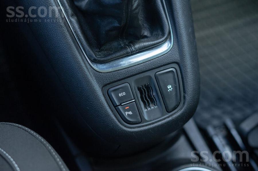 Pelēks Opel Zafira 2012 Liepāja, ar dzinēja tilpumu 2.00 L un nobraukumu 284 tūkst. km par 3900 €, foto 23 vietnē AUTOMOTO.COM.LV