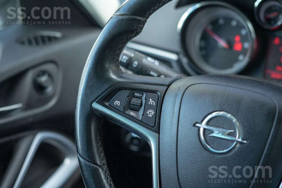 Pelēks Opel Zafira 2012 Liepāja, ar dzinēja tilpumu 2.00 L un nobraukumu 284 tūkst. km par 3900 €, foto 24 vietnē AUTOMOTO.COM.LV