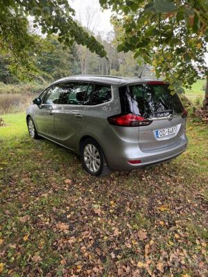 Pelēks Opel Zafira 2012 Ogre, ar dzinēja tilpumu 1.40 L un nobraukumu 178 tūkst. km par 5400 €, foto  vietnē AUTOMOTO.COM.LV
