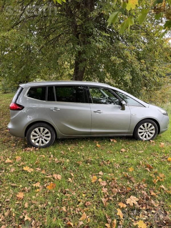 Pelēks Opel Zafira 2012 Ogre, ar dzinēja tilpumu 1.40 L un nobraukumu 178 tūkst. km par 5400 €, foto 4 vietnē AUTOMOTO.COM.LV