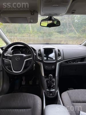 Grey Opel Zafira 2012 in Ogre, with an engine capacity of 1.40 L and mileage of 178 thousand km for 5400 €, photo 7 on AUTOMOTO.COM.LV