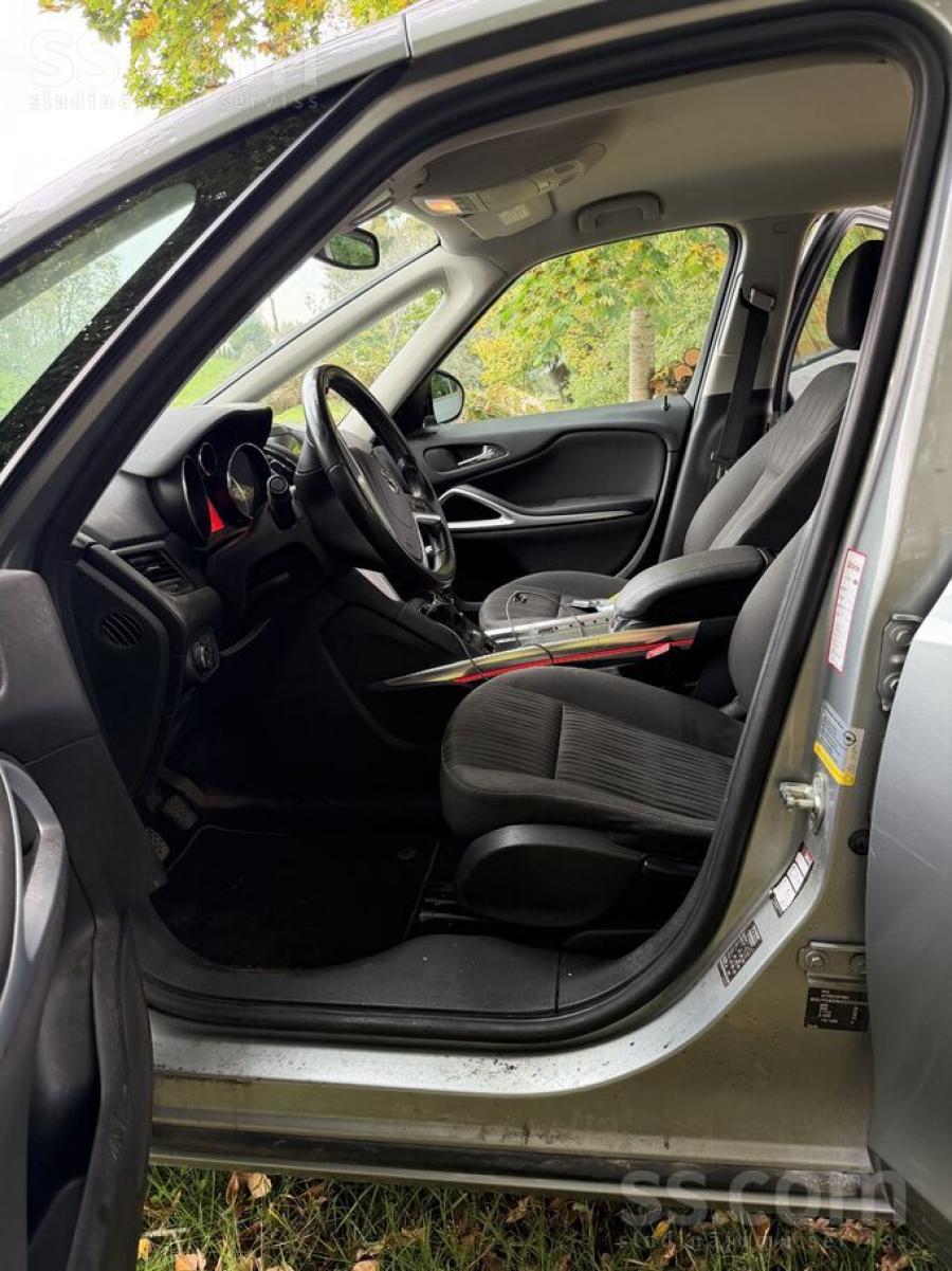 Grey Opel Zafira 2012 in Ogre, with an engine capacity of 1.40 L and mileage of 178 thousand km for 5400 €, photo 10 on AUTOMOTO.COM.LV