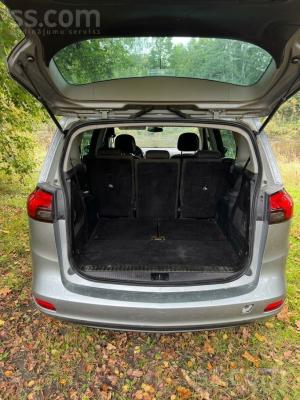 Grey Opel Zafira 2012 in Ogre, with an engine capacity of 1.40 L and mileage of 178 thousand km for 5400 €, photo 13 on AUTOMOTO.COM.LV