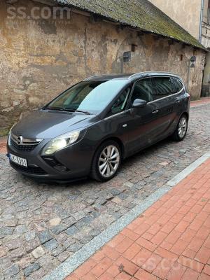 Grey Opel Zafira 2012 in Cesis, with an engine capacity of 2.00 L and mileage of 406 thousand km for 4350 €, photo  on AUTOMOTO.COM.LV