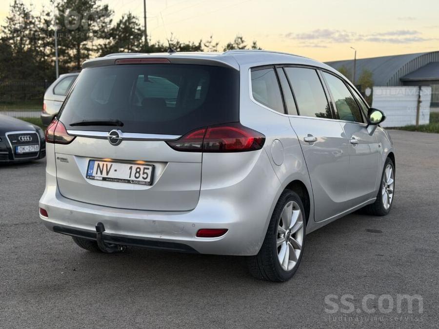 Grey Opel Zafira 2012 in Ogre, with an engine capacity of 2.00 L and mileage of 336 thousand km for 4300 €, photo 7 on AUTOMOTO.COM.LV